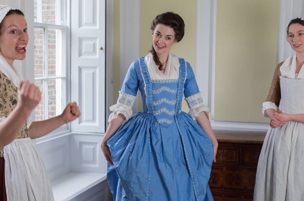 ‘Getting Dressed in the 18th Century’ – Viral Video – Crow's Eye ...